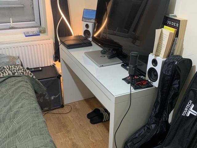 Room at Hammersmith Road, Greater London