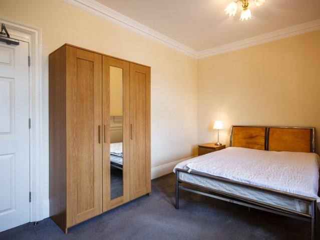 Room at Hammersmith Road, Greater London