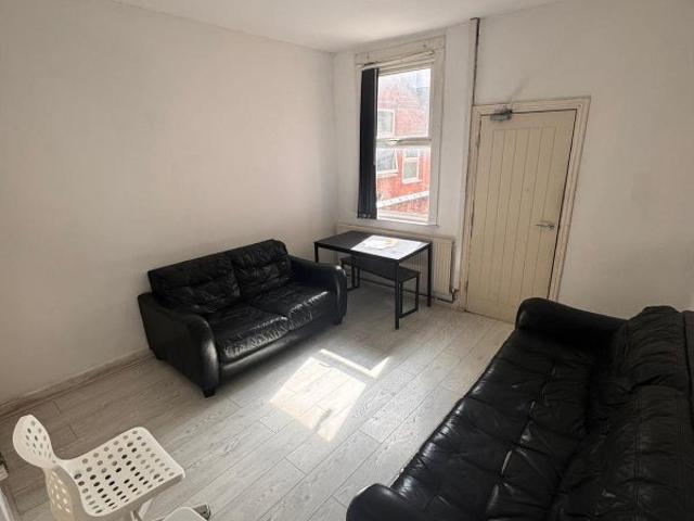 Room at Hamilton Road, Coventry