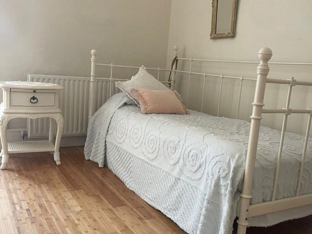 Room at Hamilton Road, Greater London