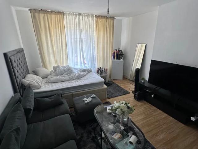 Room at Hamilton Road, Greater London