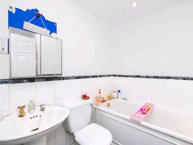 Room at Hampton Close, Greater London