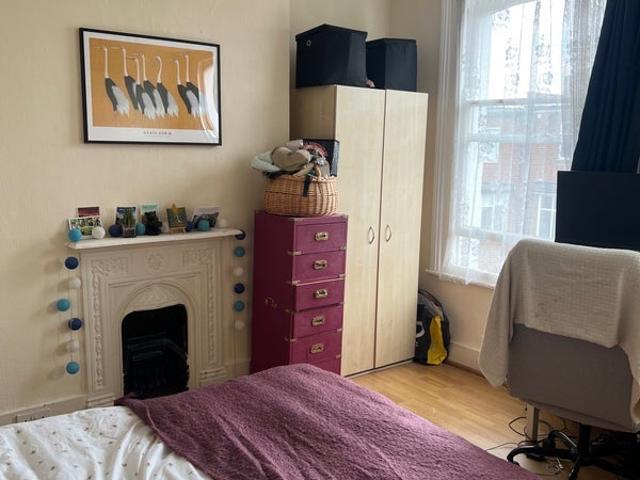 Room at Hampden Road, Greater London