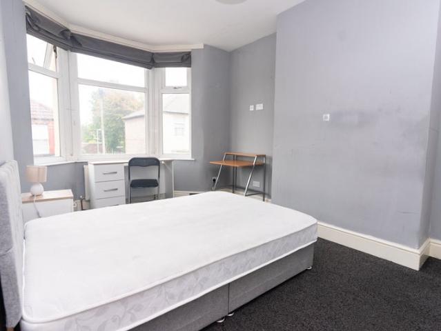 Room at Hampstead Road, Liverpool