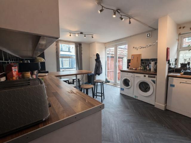 Room at Hampstead Road, Liverpool