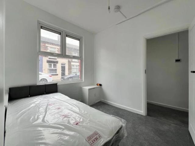 Room at Hanover Lane, Leeds