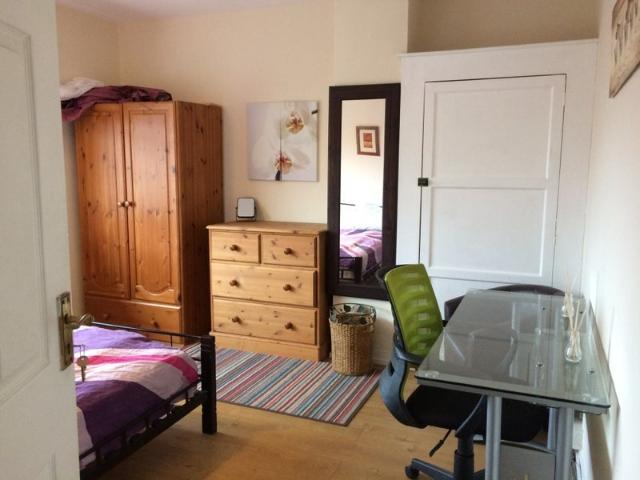 Room at Hanover Way, Windsor