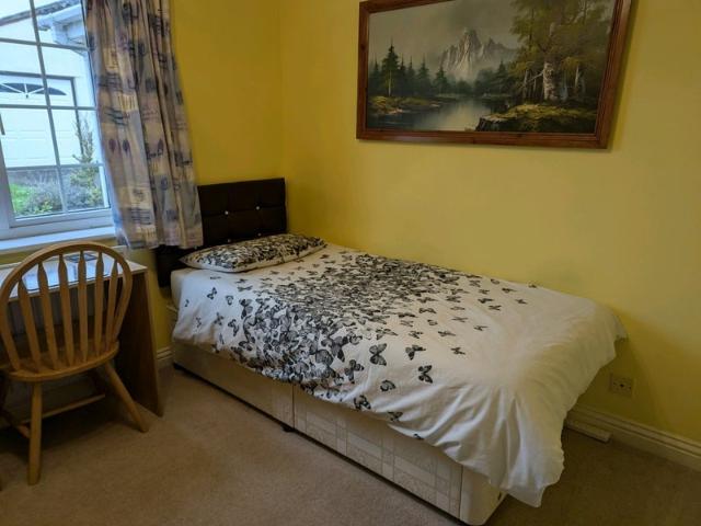 Room at Hanham Road, Corfe Mullen