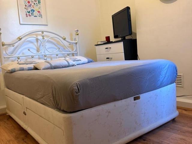 Room at Hanscomb Mews, Greater London