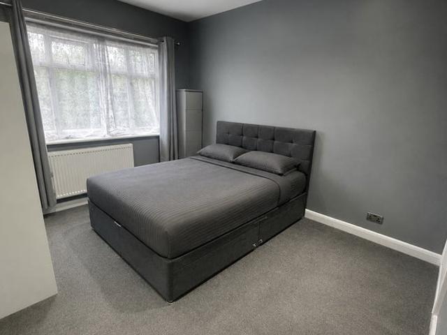Room at Haslemere Avenue, Greater London