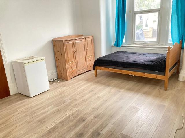 Room at Hastings Road, Greater London