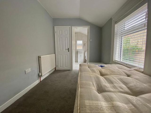 Room at Hastings Street, Luton