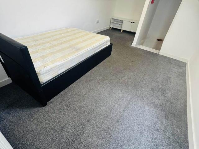 Room at Hastings Street, Luton