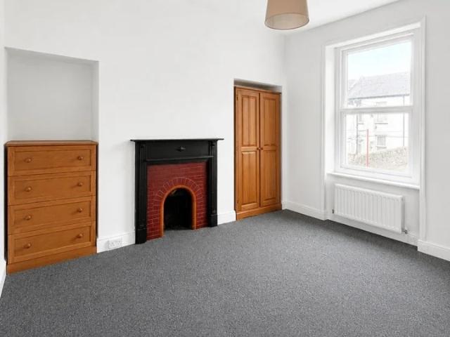 Room at Hastings Street, Plymouth