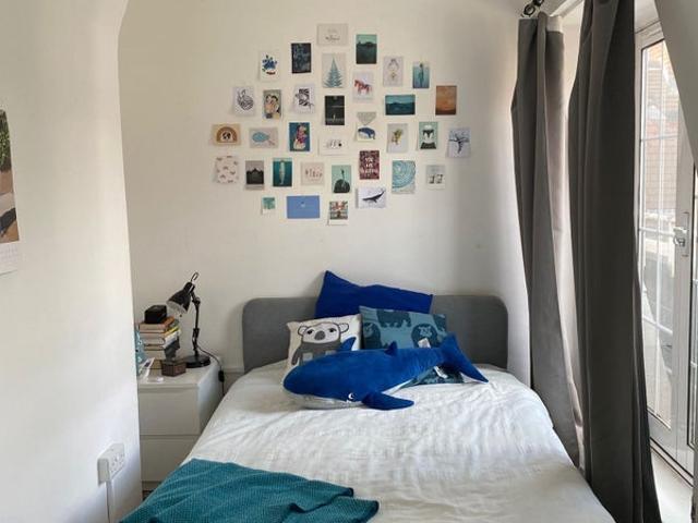 Room at Harmood Place, Greater London