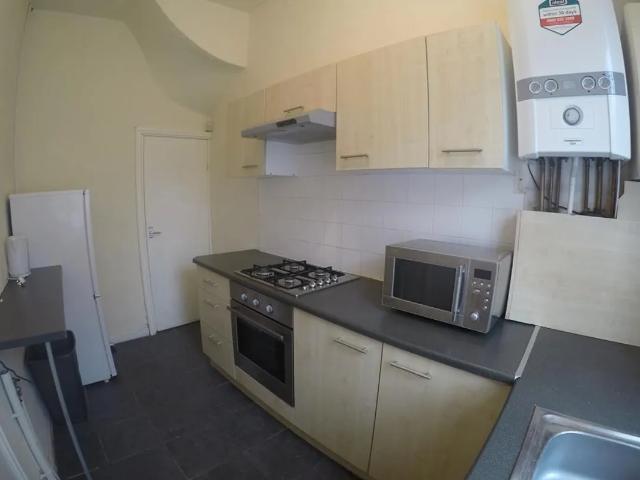Room at Harold Grove, Leeds