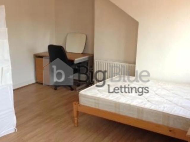 Room at Harold Place, Leeds