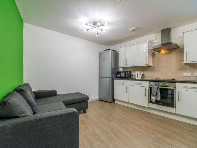 Room at Harold Road, Birmingham