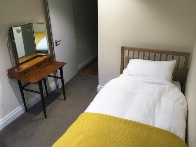 Room at Harold Road, Greater London