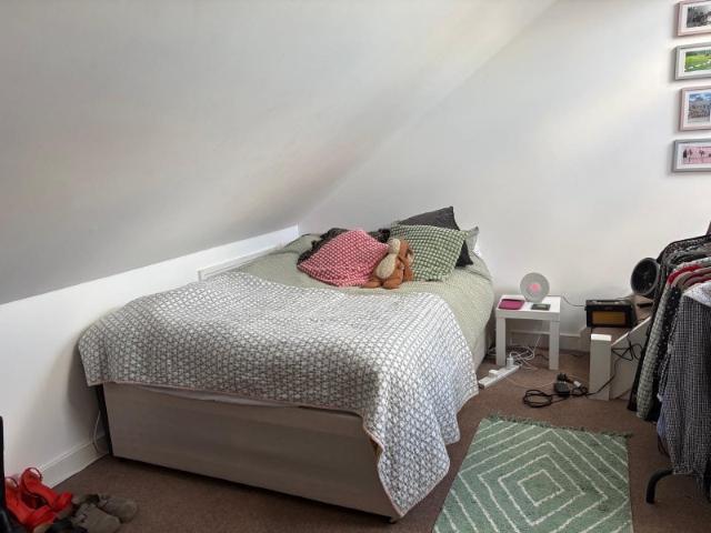 Room at Harberton Road, Greater London