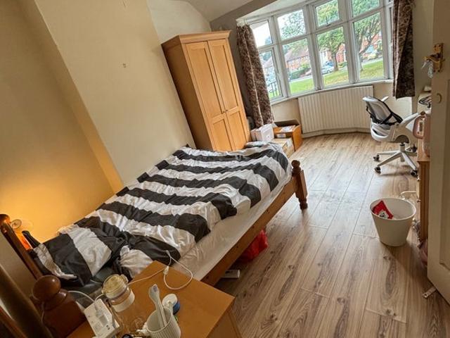 Room at Harborne Park Road, Birmingham