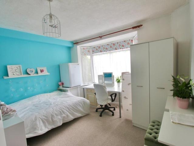 Room at Harborne Park Road, Birmingham