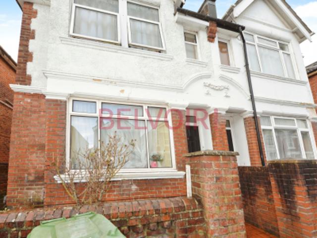 Room at Harborough Road, Southampton