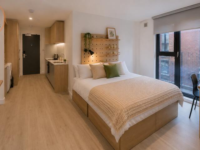 Room at Harbour Way, Greater London