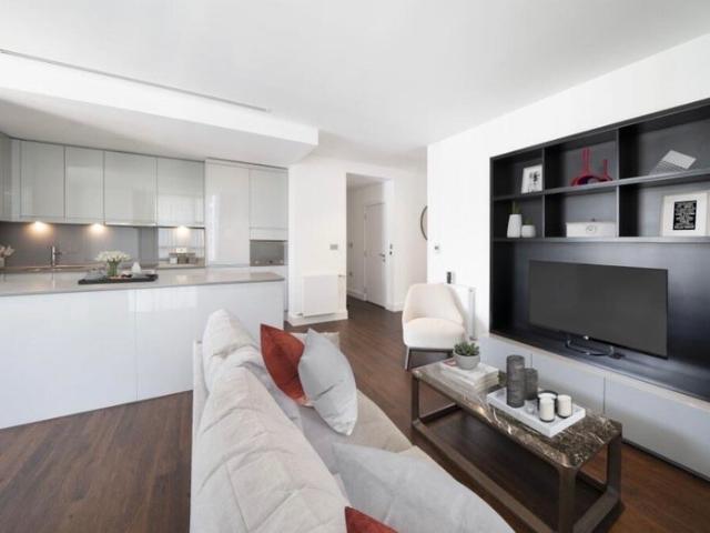 Room at Harbour Way, Greater London