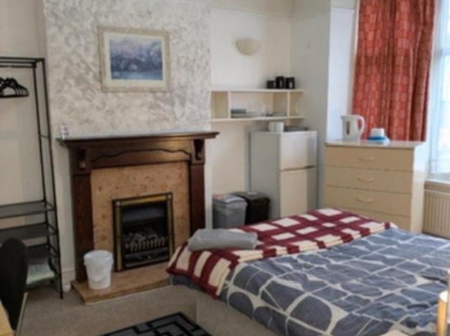 Room at Harcourt Street, Kettering