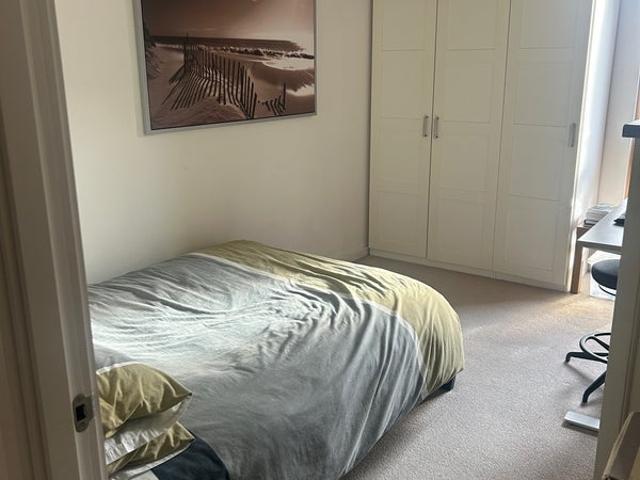Room at Hardwicks Square, Greater London