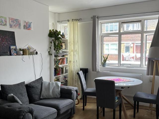 Room at Hardwidge Street, Greater London
