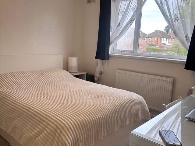 Room at Hardie Crescent, Braunstone Town
