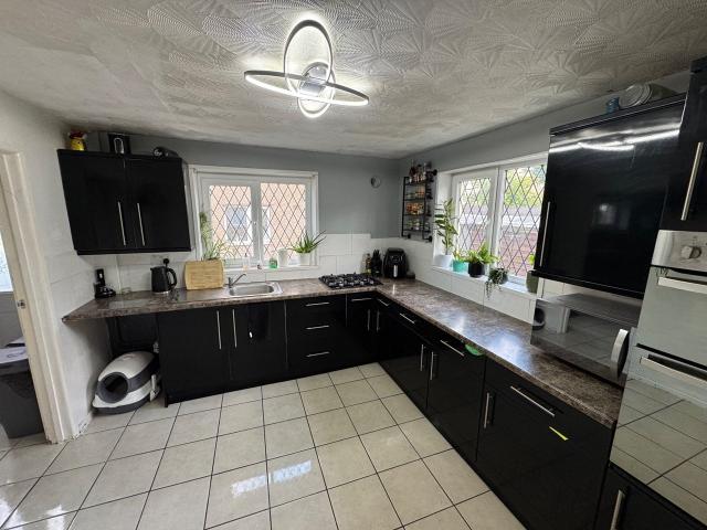 Room at Hardie Road, Wakefield