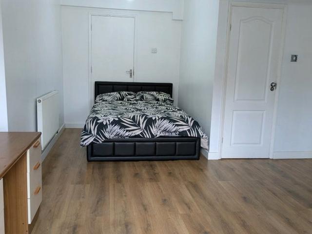 Room at Harewood Close, Crawley