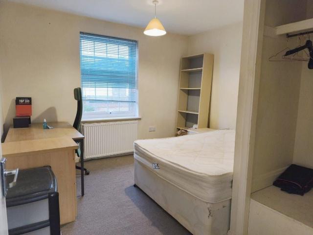 Room at Harkness Drive, Canterbury