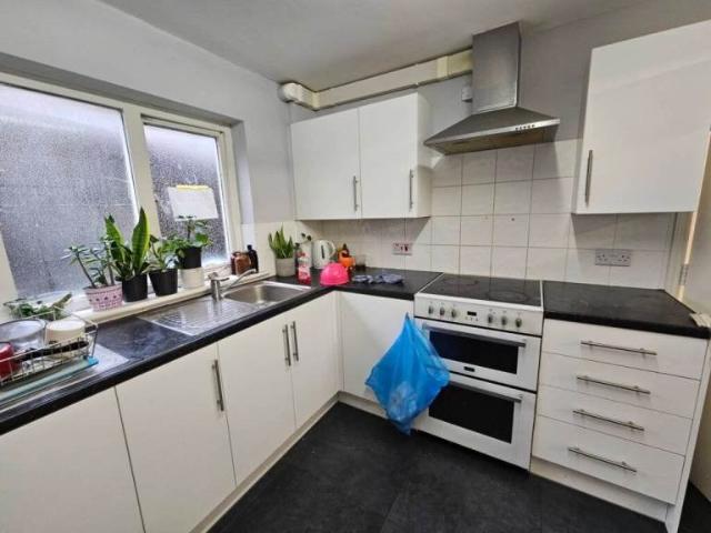 Room at Harlesden Road, Greater London
