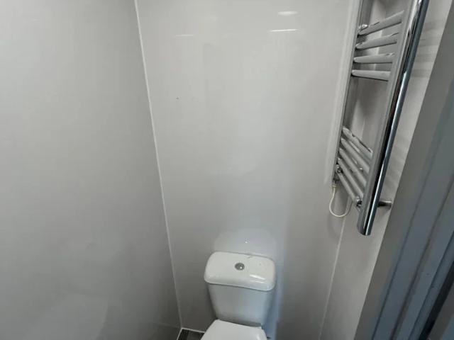 Room at Harley Road, Greater London