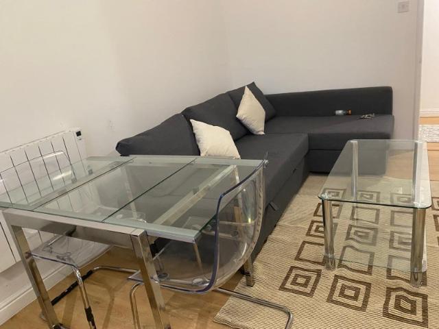 Room at Harlinger Street, Greater London