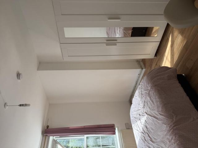Room at Harper Road, Greater London