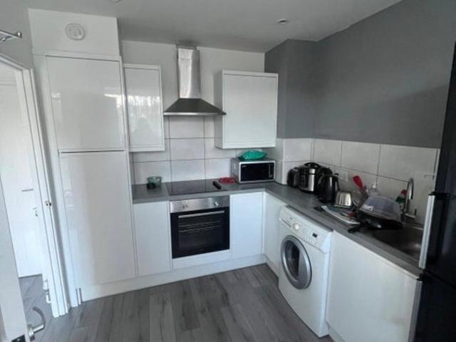 Room at Harpley Square, Greater London