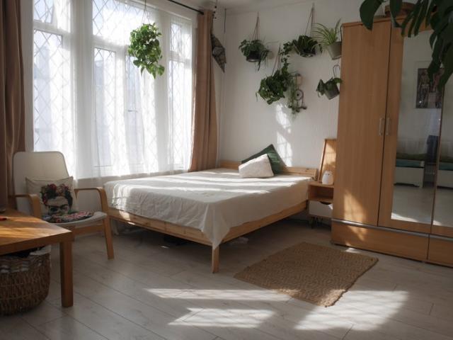 Room at Harringay Road, Greater London