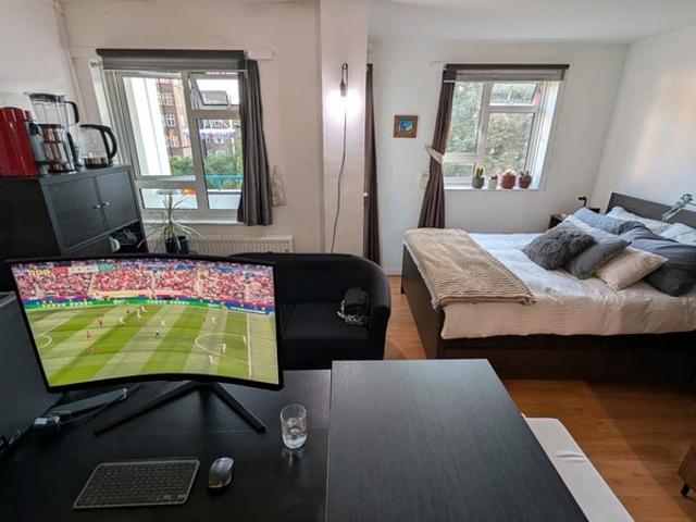 Room at Harrison Street, Greater London