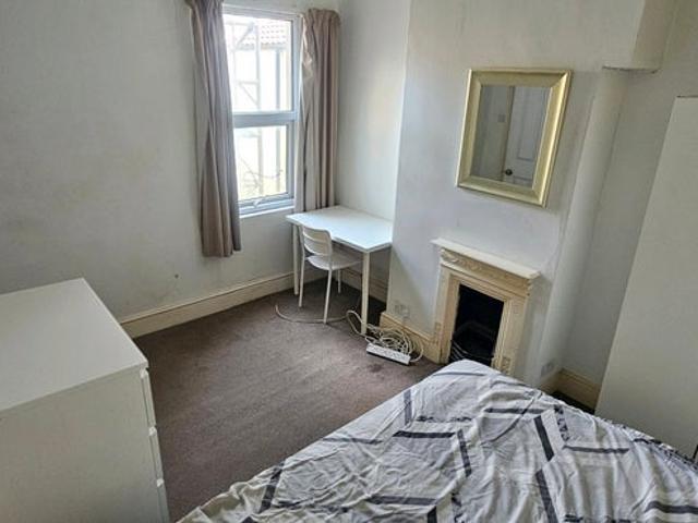 Room at Harrow Road, Bristol