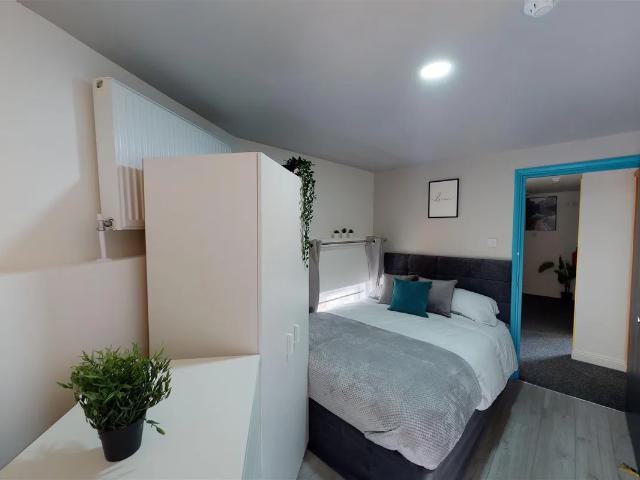 Room at Harrow Road, Greater London