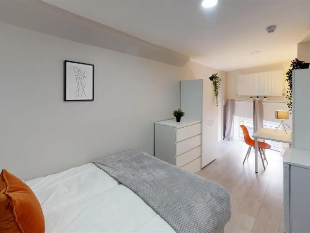 Room at Harrow Road, Greater London
