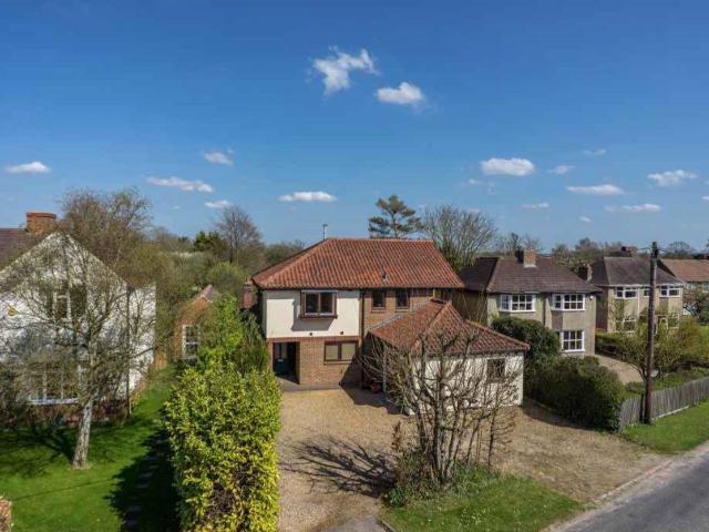 Room at Harston Road, South Cambridgeshire