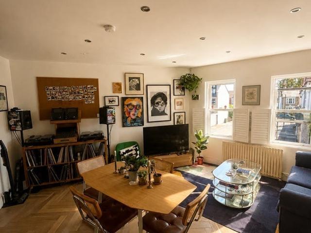 Room at Hartington Road, Greater London