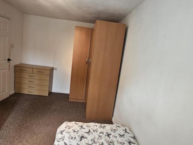 Room at Hartley Avenue, Leeds