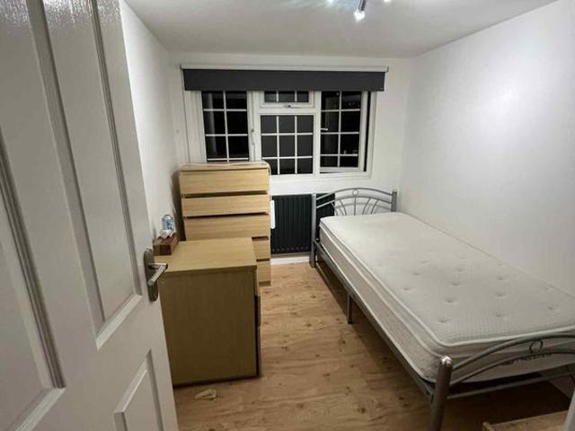 Room at Hartsworth Close, Greater London